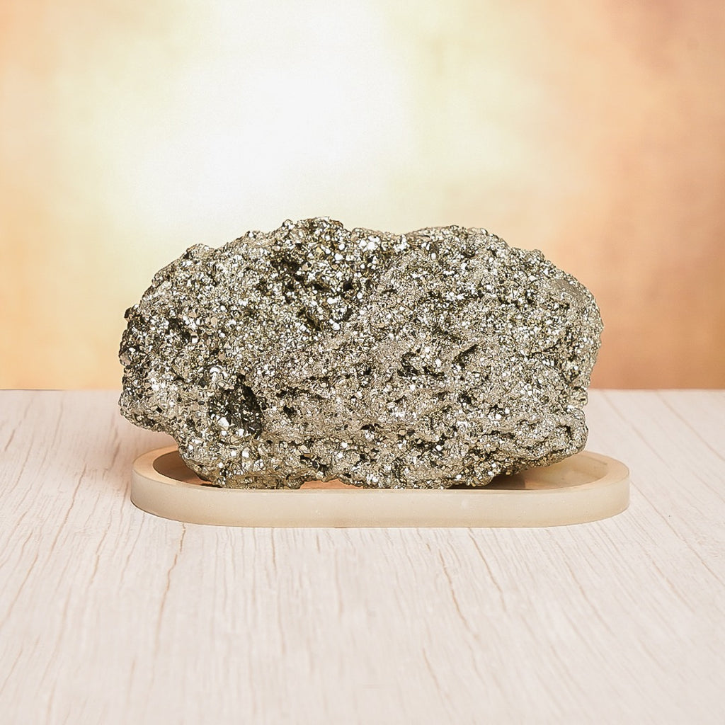 2.5 Kg Raw Pyrite Geode Stone With Selenite Recharging Plate – Studd Muffyn